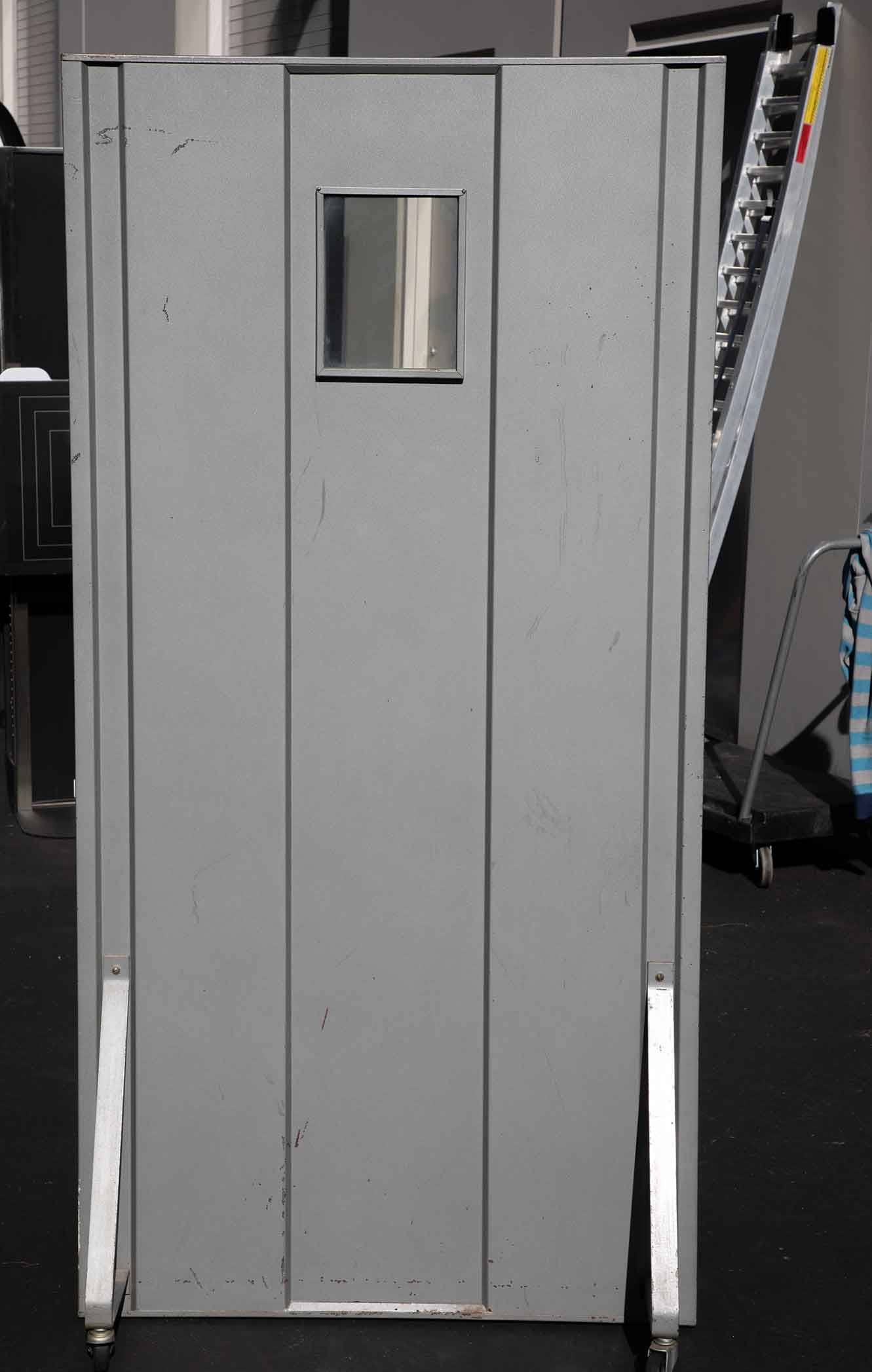 39x72 Used Mobile Lead Shield with Lead WIndow – MavenImaging